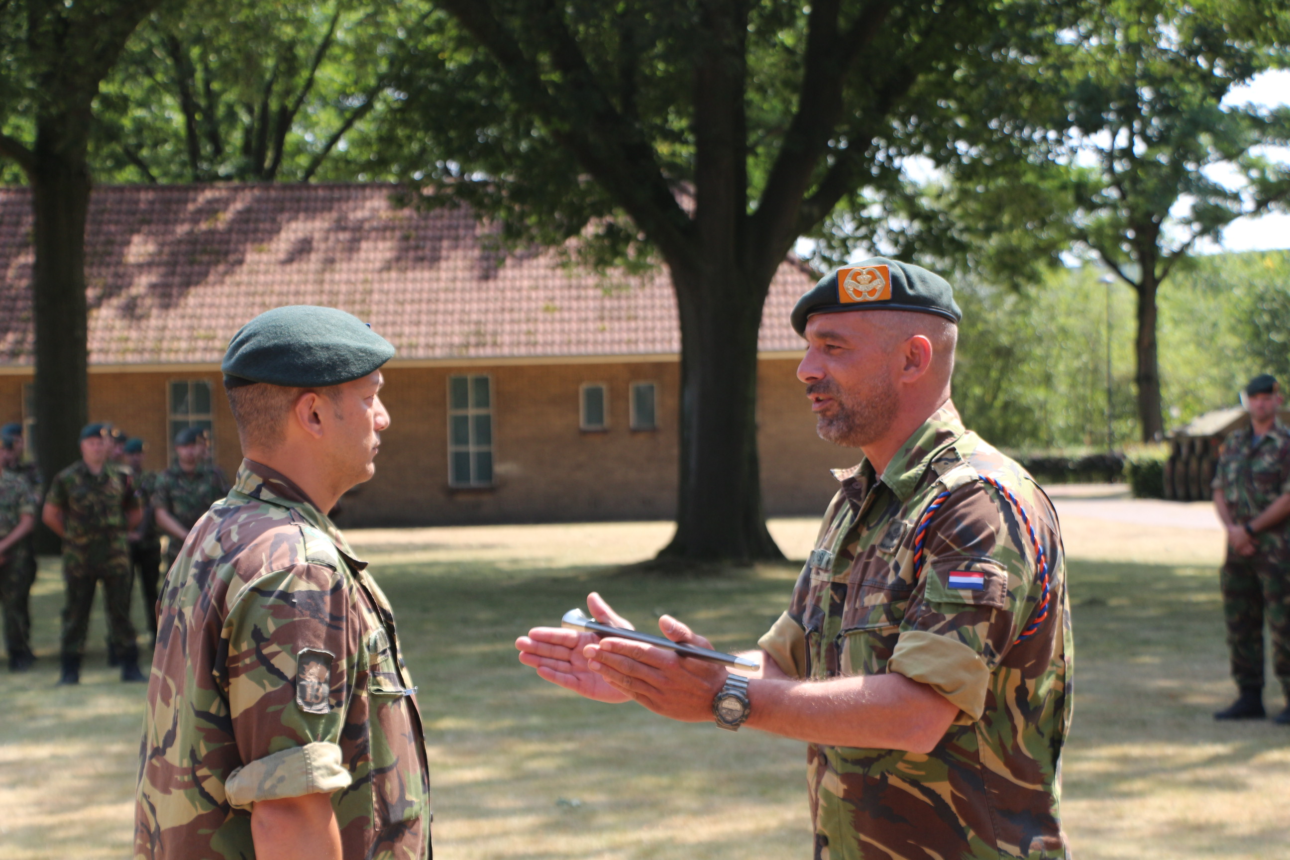 Stokoverdracht CSM Charlie "Beren" Compagnie | Garderegiment Fuseliers ...